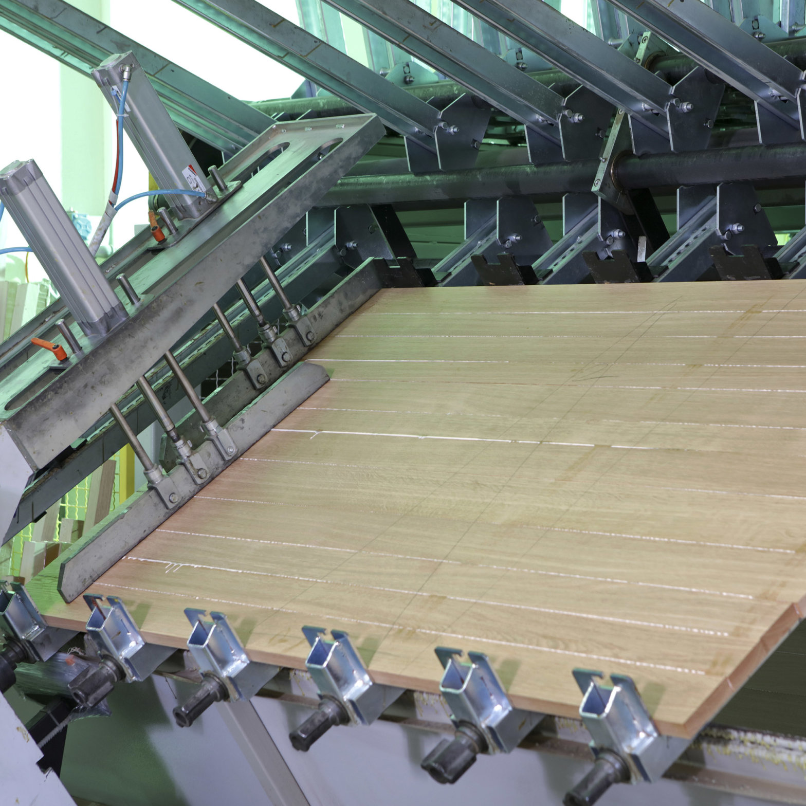 Panel press - von Rickenbach wood